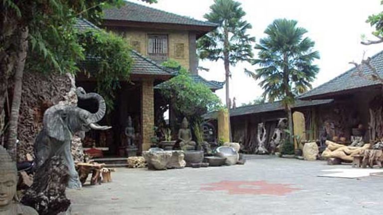 Wood Carving of Mas Ubud - The Bali Package